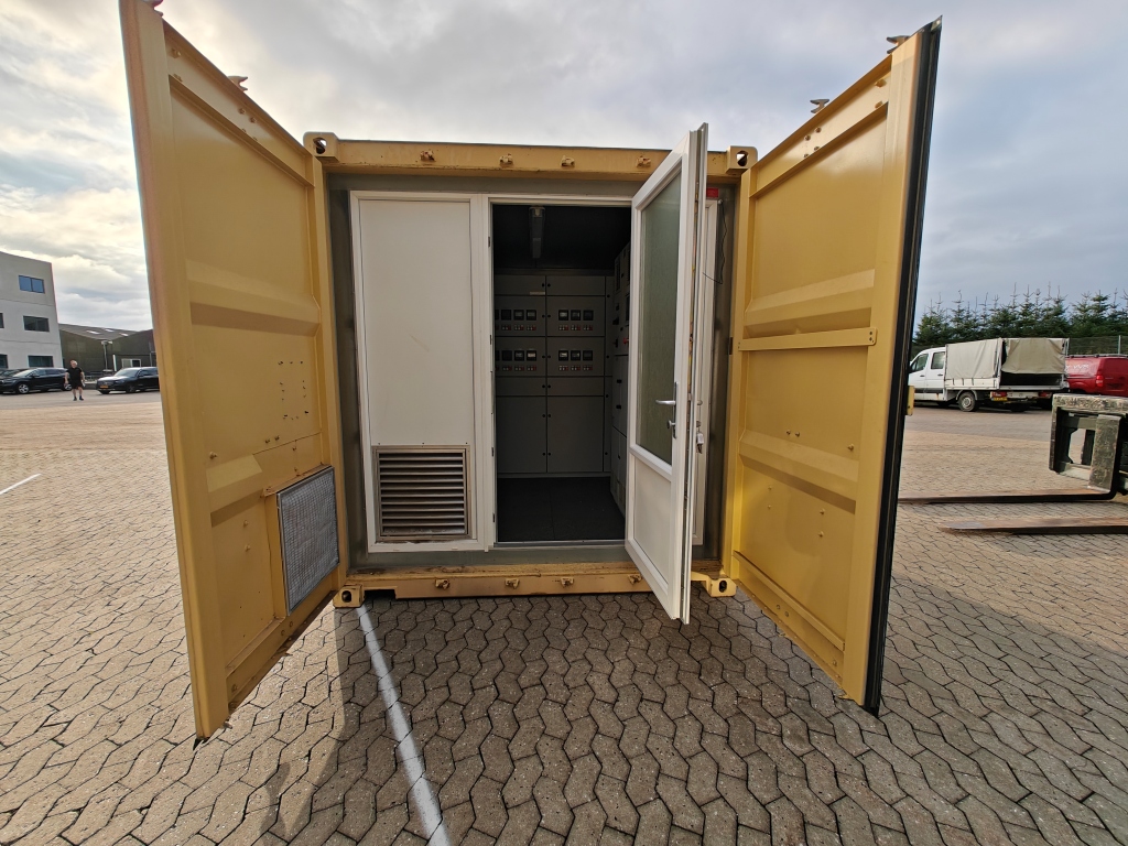 10 fods fordeler container, med el tavler - B2Bauctions.dk
